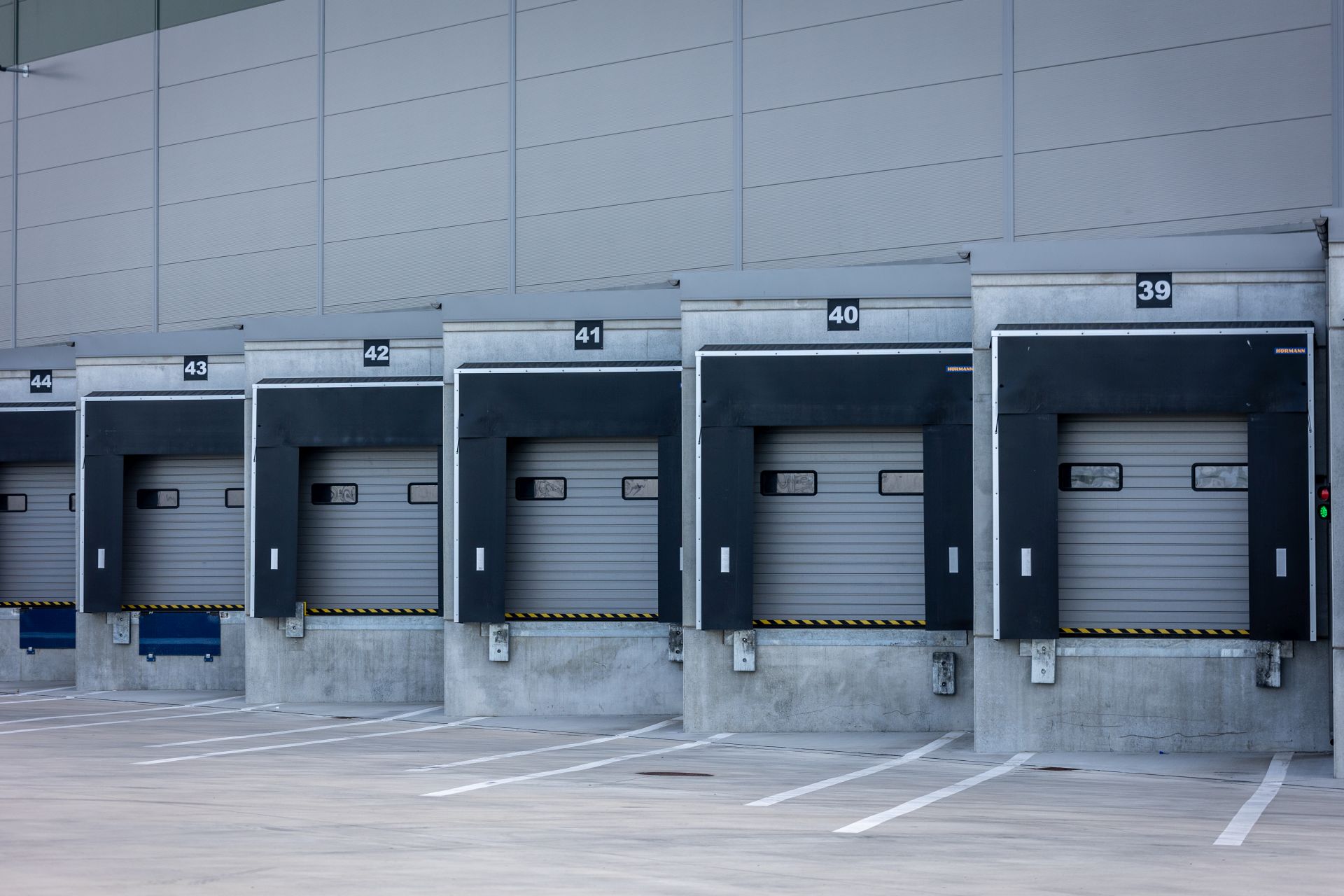 Logistické centrum Sázava Logistics Park má nového vlastníka - Stavitel
